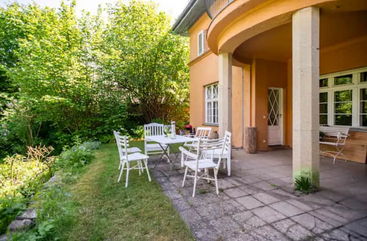 Historische Villa Mit Garten - 2.og - Berlin