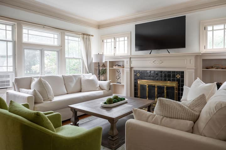 Perfect Spot Near Great Restaurants & Downtown - Minneapolis, MN