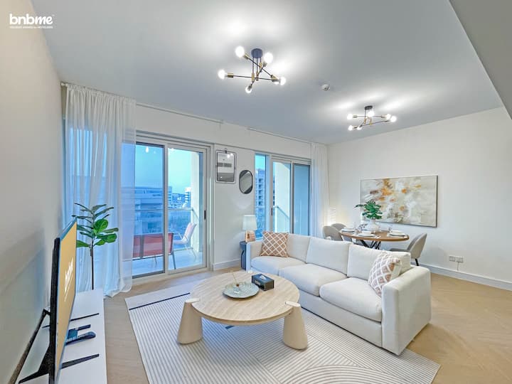 Golf & Lake View Apartment | Greens - Dubai