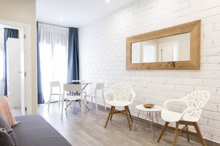 Piso Moderno De 3 Habitaciones - L'Hospitalet de Llobregat