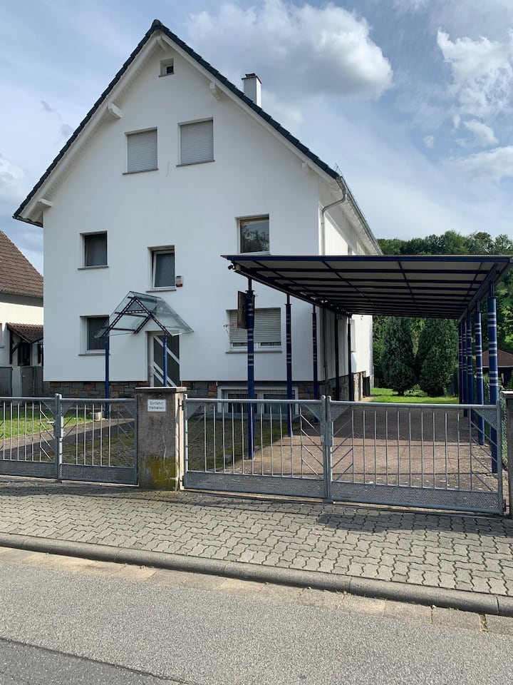 Haus Anna Bensheim Mit 5 Gästezimmer - Bensheim