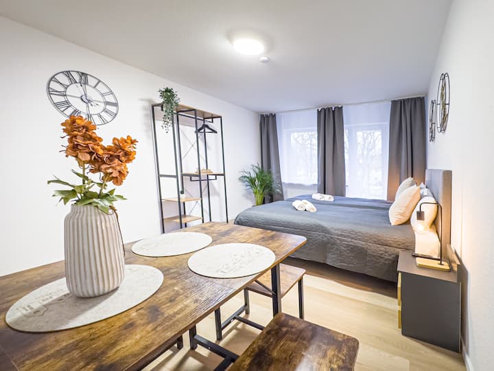 Ferienwohnung L#3- Balkon & Parkplatz- Wifi, 4k Tv - Bremen