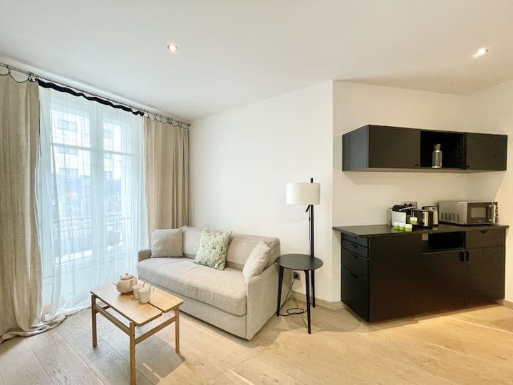 Parisian Home|118921|1 Chambre|montmartre - Paryż