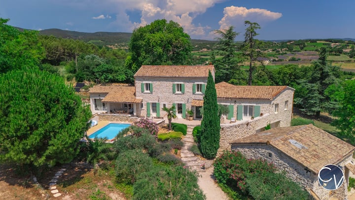 Parenthèse Ensoleillée Dans Un Mas De Charme - Ardèche
