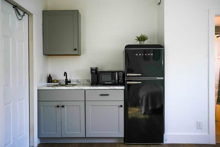Comfort Living 2br Deluxe Suite - West Palm Beach, FL