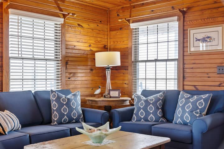 Ridge Retreat | Semi-oceanfront | Historic Cottage - Nags Head, NC