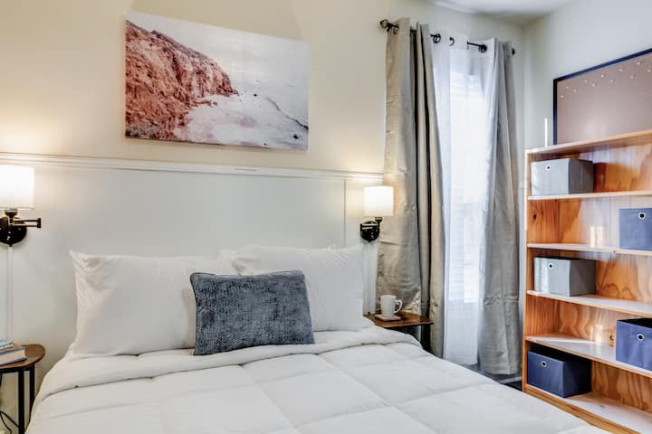 Luxury 1 Br 5 Minutes From Sentara Norfolk General - Norfolk, VA