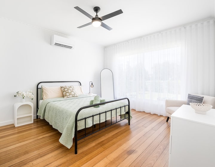 Spacious & Stylish, 4br W/ Bungalow,  Lrg Backyard - Mildura