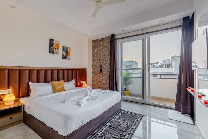 Luxury 2bhk Service Apartment Sec 52 Near Artemis - Delhi