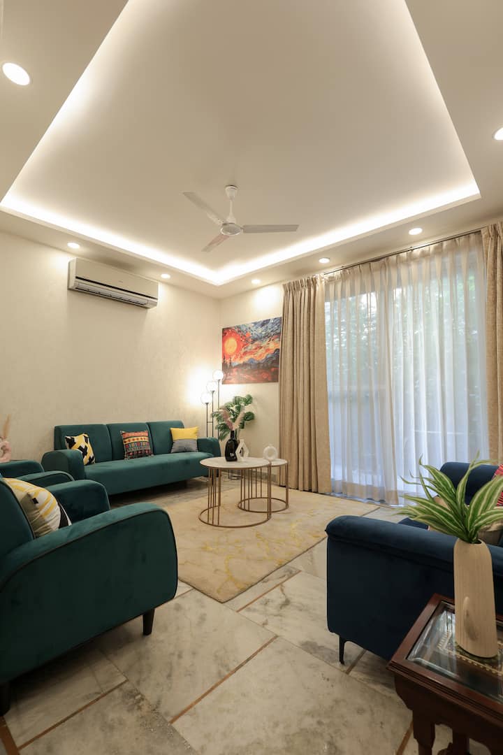 4bdr Triplex With Lounge & Bar - An Empire Estate - New Delhi