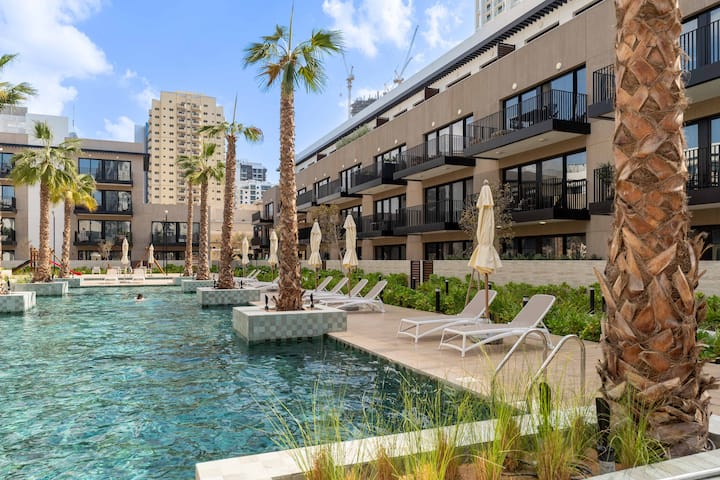 Urban Studio With Pool & Tennis Court - Dubai