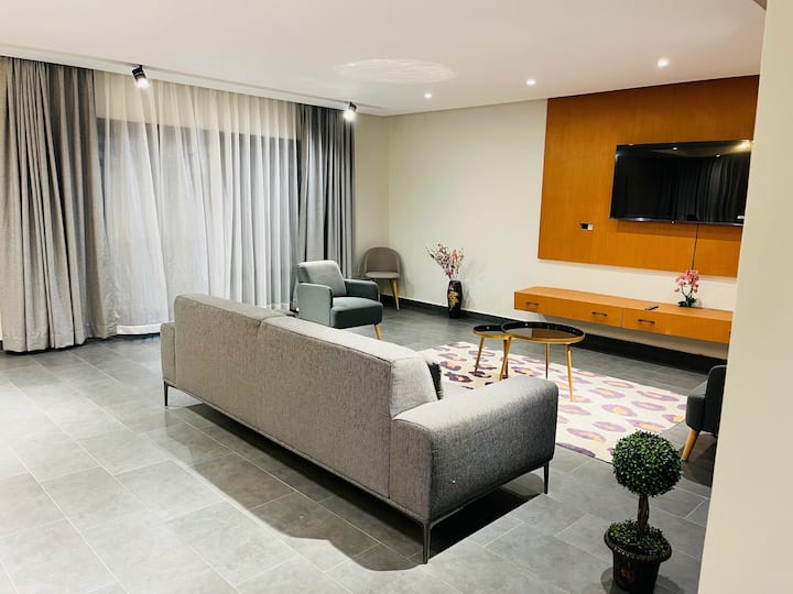 Villa Torino 2 - Modern Oasis Bastos (2x2.5) - Yaoundé