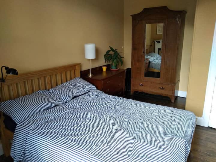 A Flat In Leith, Oct-dec 25 - Edinburgh