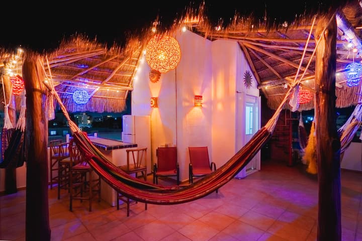 Stunning Sky Deck/5-16/car!/ferry/pool
5 Br/gated! - Cancún