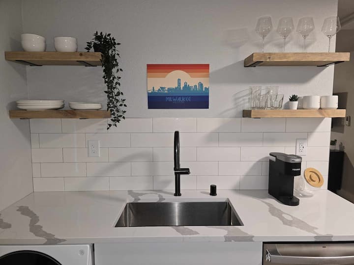 Modern Studio In The Trendy Walker's Point - Milwaukee