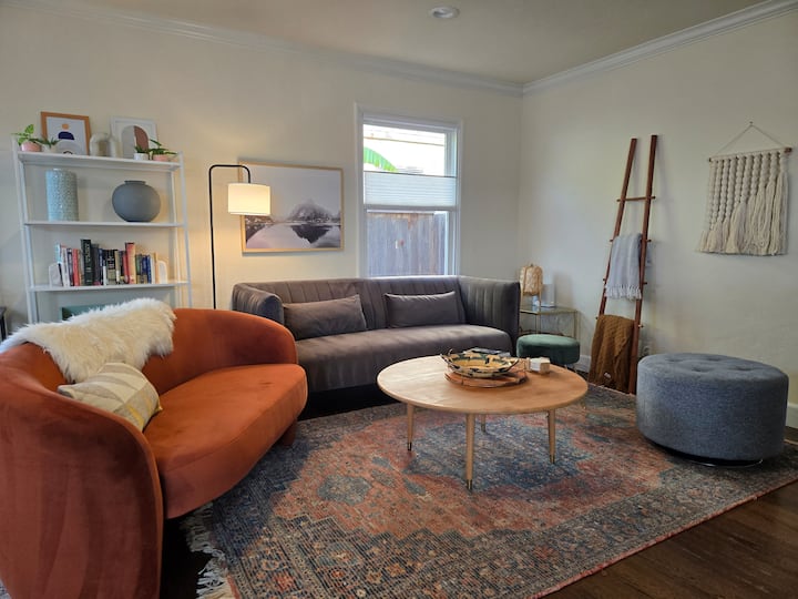 Updated East Sac Bungalow - Sacramento, CA