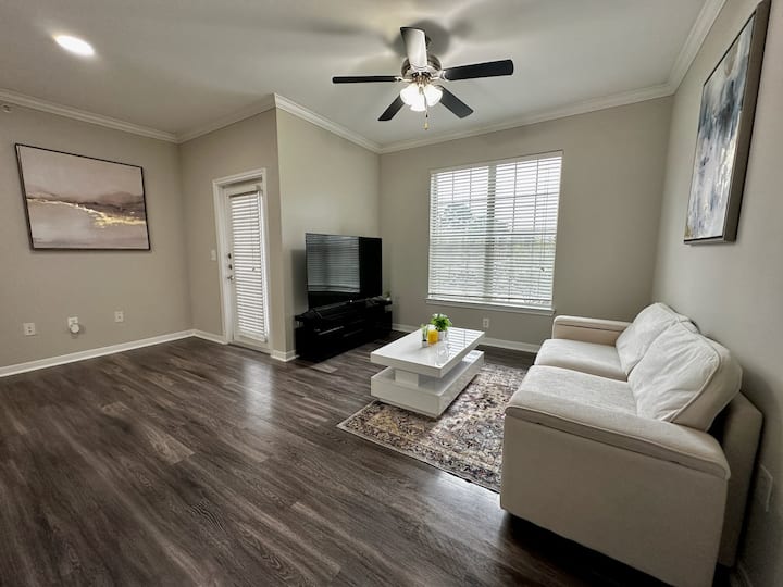 Peaceful 1br – Close To Nature Trails & Shopping - The Woodlands, TX