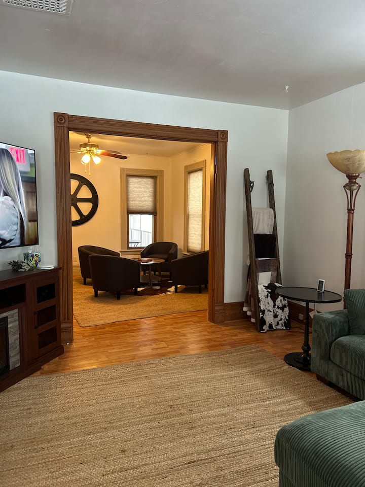 Kick Off Your Boots, Stay Awhile - State of New York