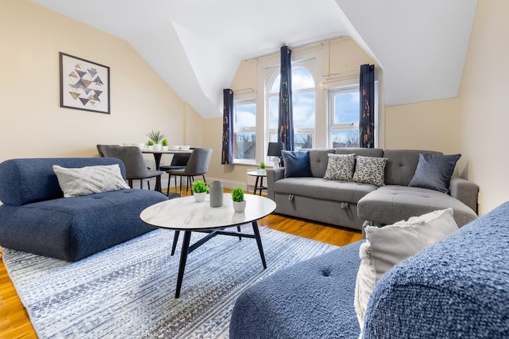 Stylish 4-br Home In London - Sleeps 15, Near Tube - London