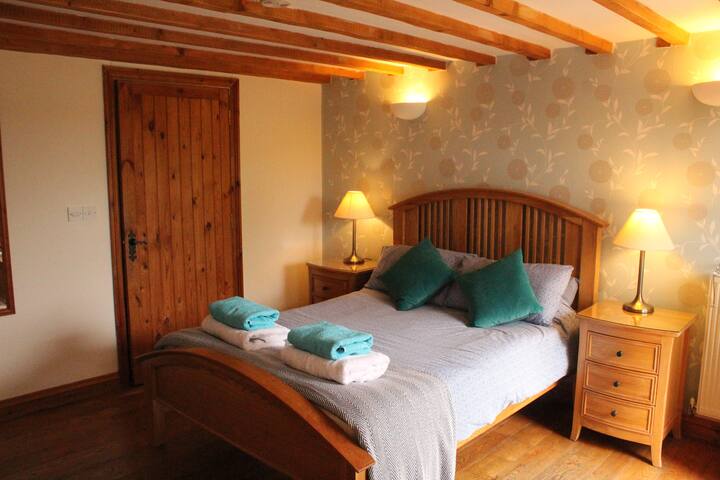 Room 1: A Perfect Night's Rest - Llandovery