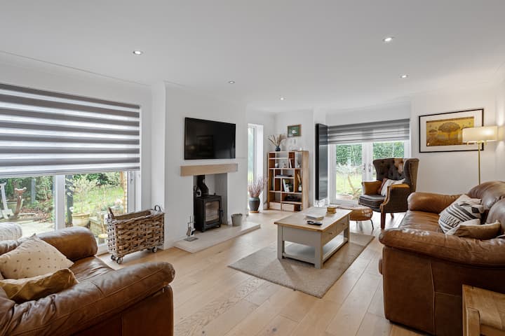 Evergreen House & Separate Annex + Private Drive - Ripon