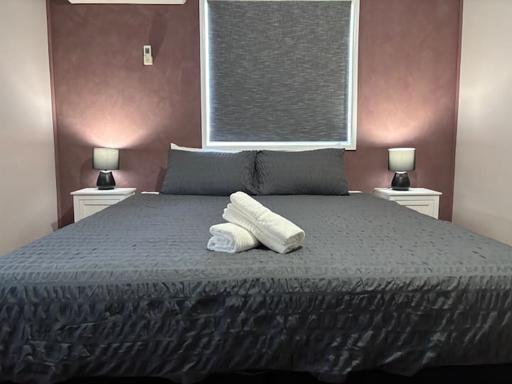 Family Retreat Near Caboolture Hospital - Caboolture
