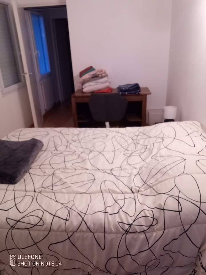 Gîte Parc Expos 3 Chambres + 1 Chambre Dans Salon - Ibis Budget Angers Parc des Expositions