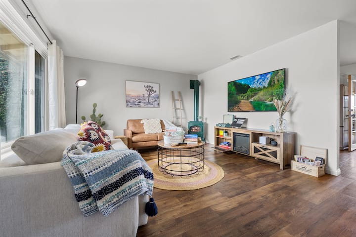 Canyon Breeze * Hot Tub * Game Room * Canyon View* - San Diego, CA