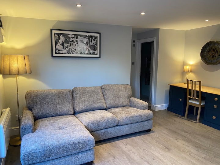 Welcome To Wilfred Cottage - Warwick