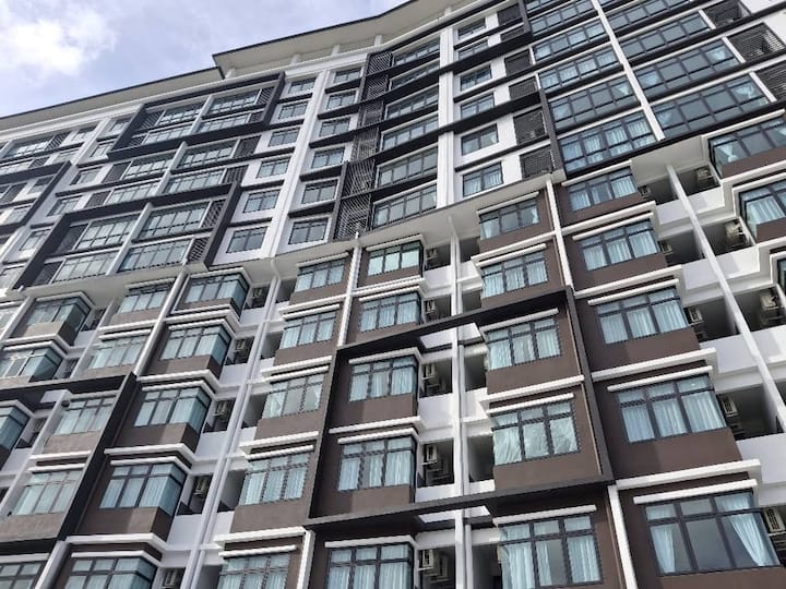 Stylish & Quiet Apartment In Prime Location - Kota Samarahan