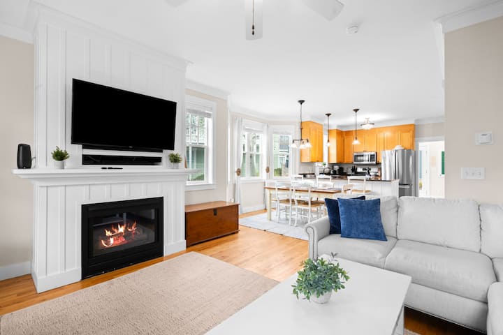 Beach|hot Tub| Fire Pit|dog Friendly| Sleeps 10 - Lincoln City, OR