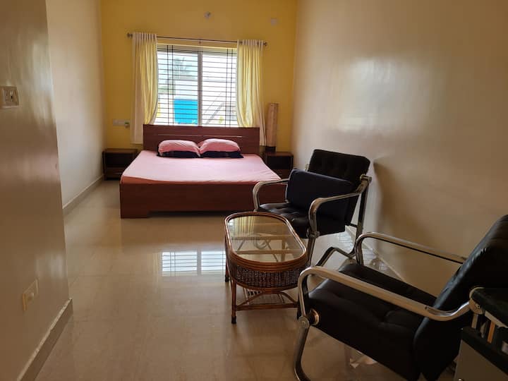 Melrose Place Gokulam Large Studio Apartment. - Mysuru