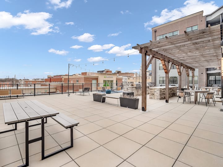 Spacious 2 Bedroom 2 Bathroom Apartment | Downtown - Columbian Park Zoo, Lafayette