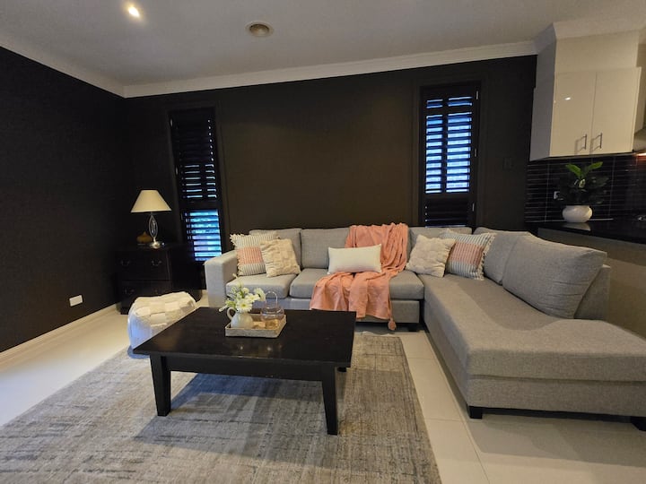 Home Away From Home! - Dandenong
