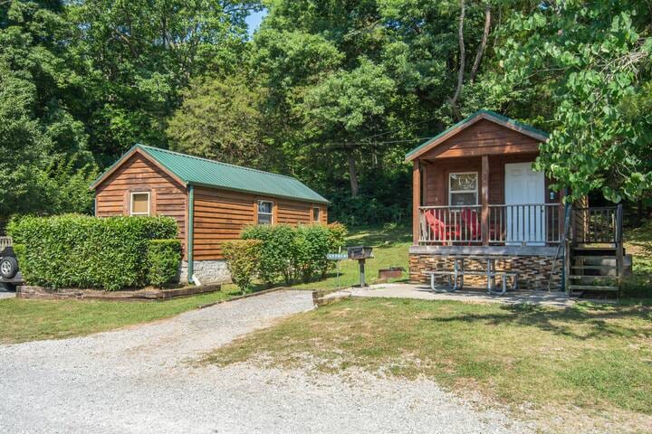 Raccoon Mountain Rustic Cabin In Campground - Chattanooga, TN