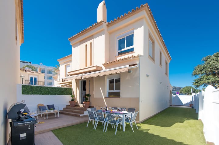 Villamia At Los Alamos Beach - Alhaurín de la Torre