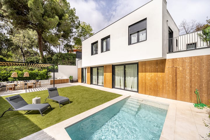 Charming & Relaxing House - Sabadell