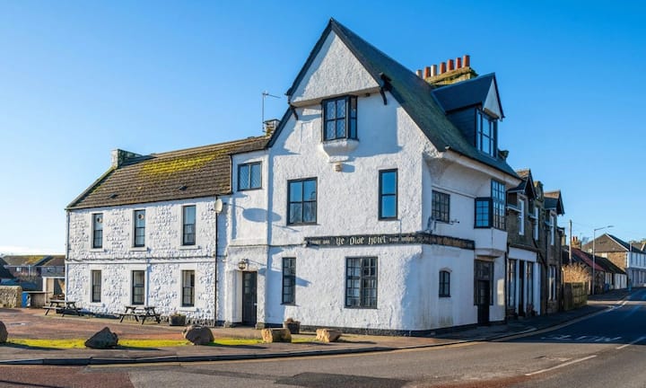 Charming  2-bed Suite | Pub & Parking - Saint Andrews