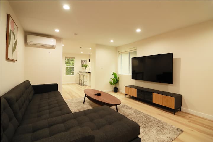 Newly Renovated 3br/3ba Prime Wh - Beverly Hills, CA