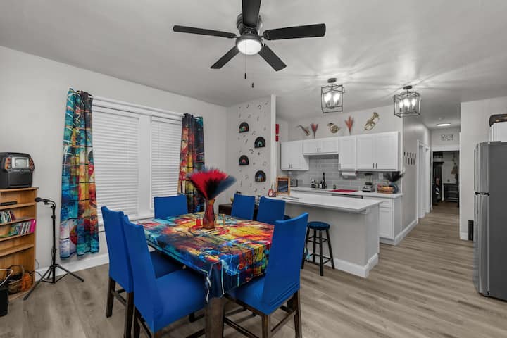 Musician Lounge Near Botanical Gardens - Saint-Louis, MO