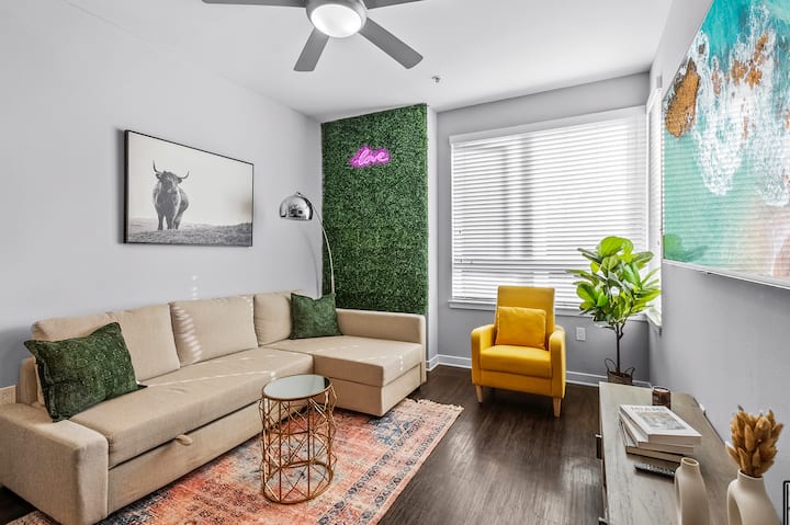 City Oasis | Close To Sofi Stadium & Lax Airport - Culver City