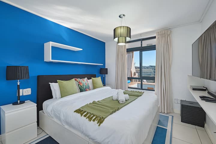 Luxury Apartment With Hot Tub & Views - Camps Bay