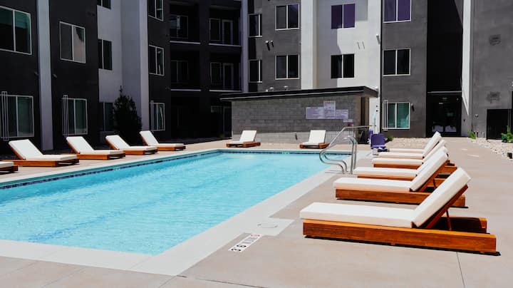 Large 3br Suite – King & 2 Queens Ada - Las Vegas