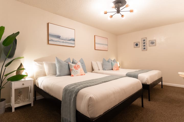 #7 Coral Queens- Beachfront, Ac, Steps To Pier. - Huntington Beach, CA