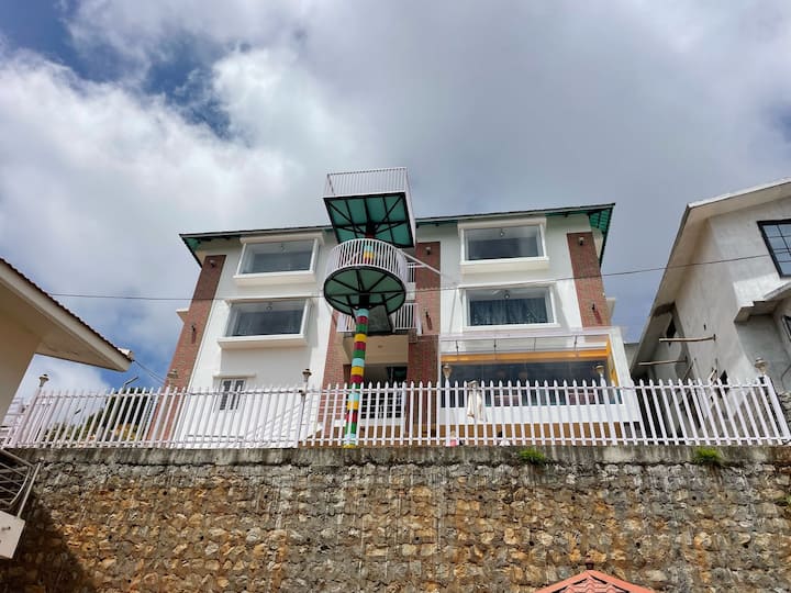 Casa De Amor – Karina | Boutique Hillside Stay - Ooty