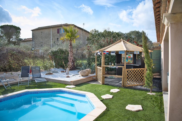 Maison Avec Piscine Et Jacuzzi - Jardin Exotique - Uzès