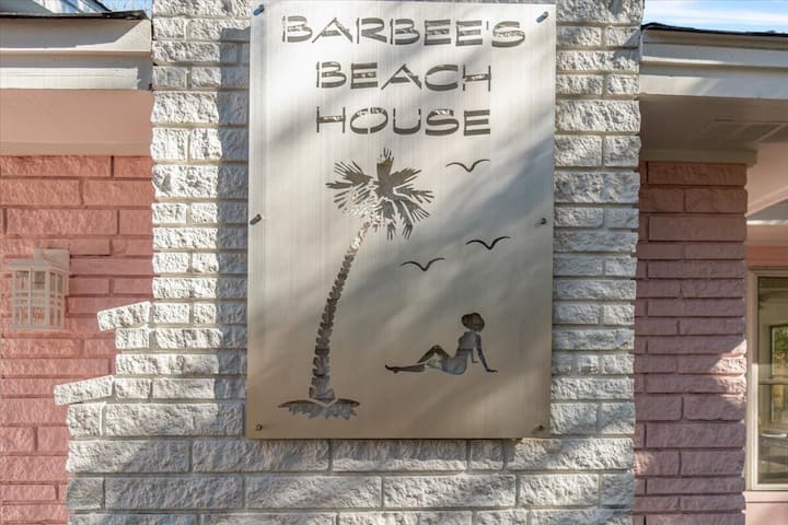 Barbee's Beach House - Oak Island, NC