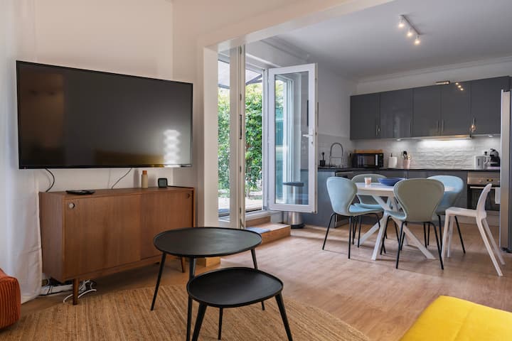 Central Cascais 3br W/ Private Terrace & Parking - Cascaes