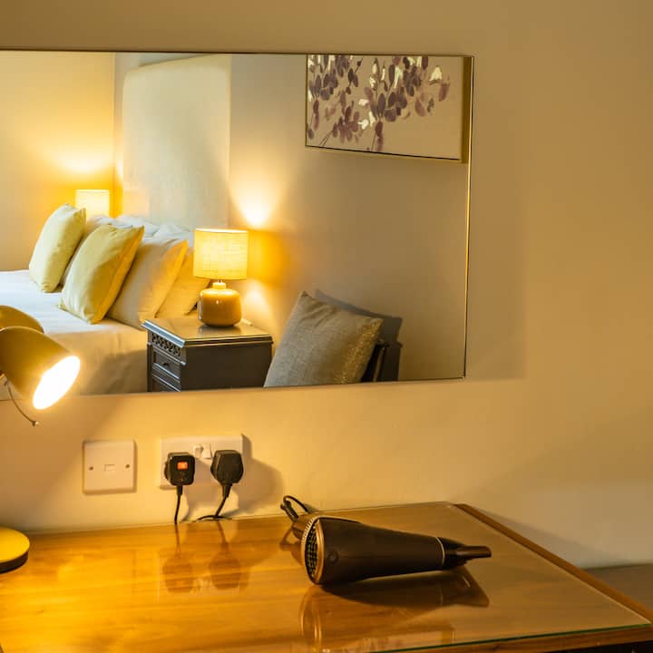 Quadruple Room In Bagshaw Lodge, Bakewell - Bakewell