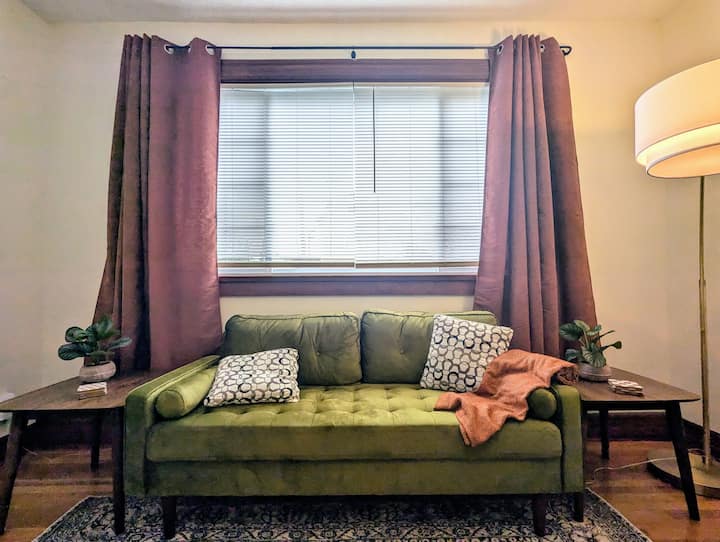 Lovely 2 Bed 1 Bath In Dayton! - Dayton